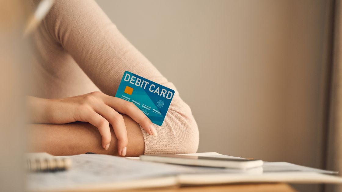 Debit card car hire at Alicante Airport & Mallorca Airport - Drivalia