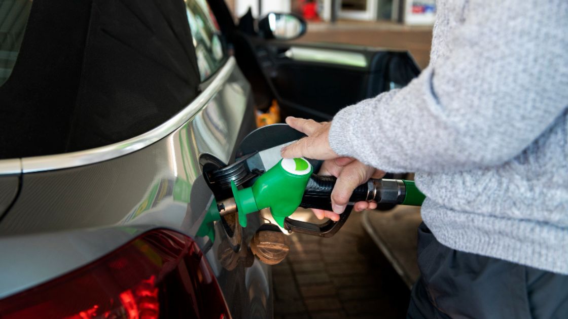 Car Hire Insider - Full to Full vs Full to Empty Fuel Options - Drivalia