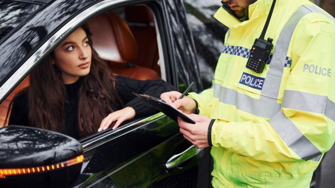 Driving In Spain - What to do if you are stopped by the Police - Drivalia